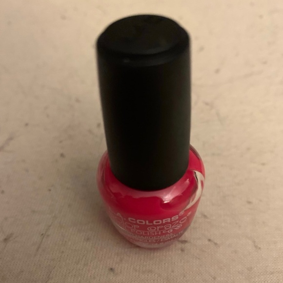 L.A. Colors | Makeup | La Colors Color Craze Red Nail | Poshmark